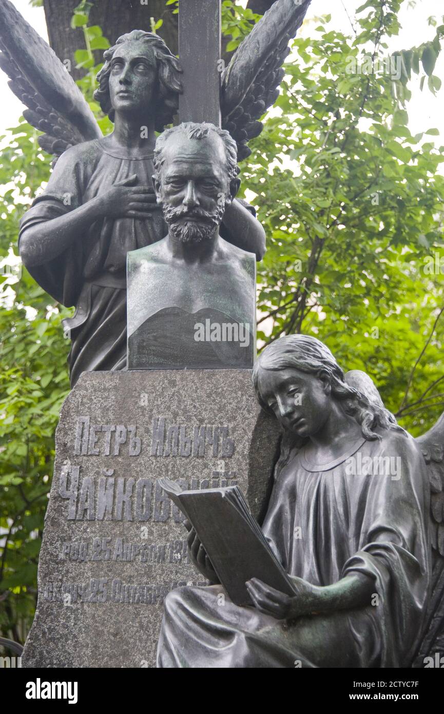 Peter tchaikovsky gravestone hi-res stock photography and images - Alamy