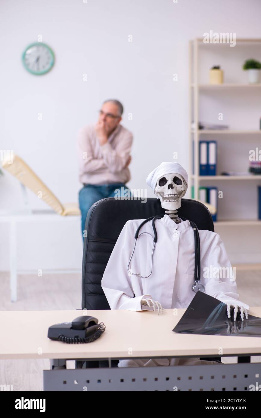 X ray medical humor hi-res stock photography and images - Alamy