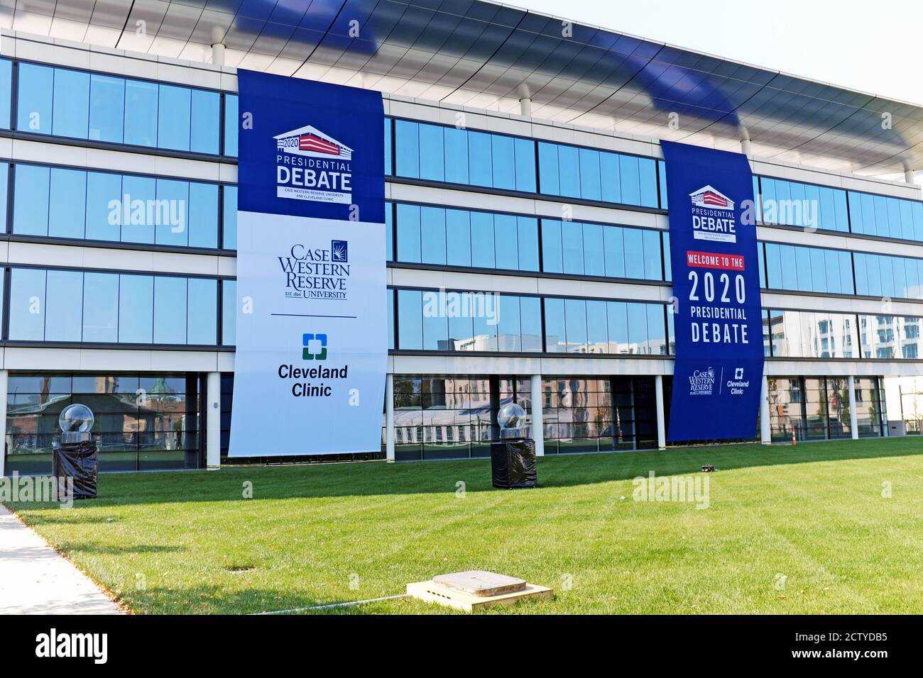 2020 presidential debate cleveland hi-res stock photography and images ...