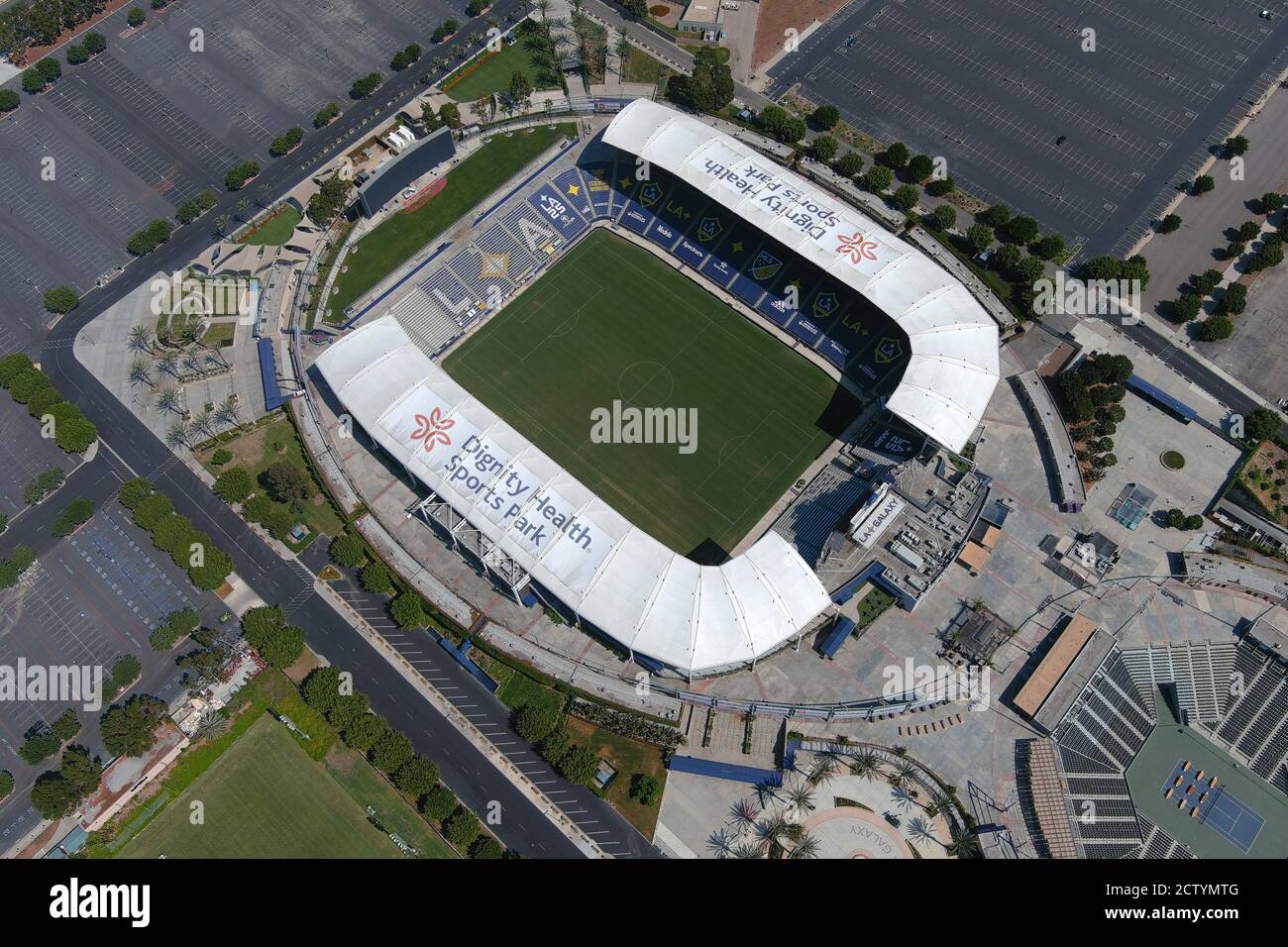 La live entertainment campus hi-res stock photography and images - Alamy