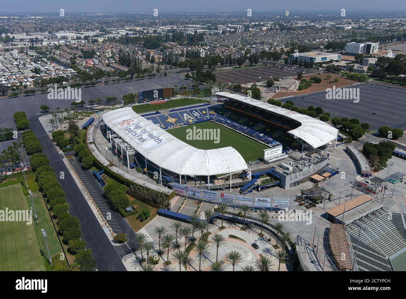 La live entertainment campus hi-res stock photography and images - Alamy