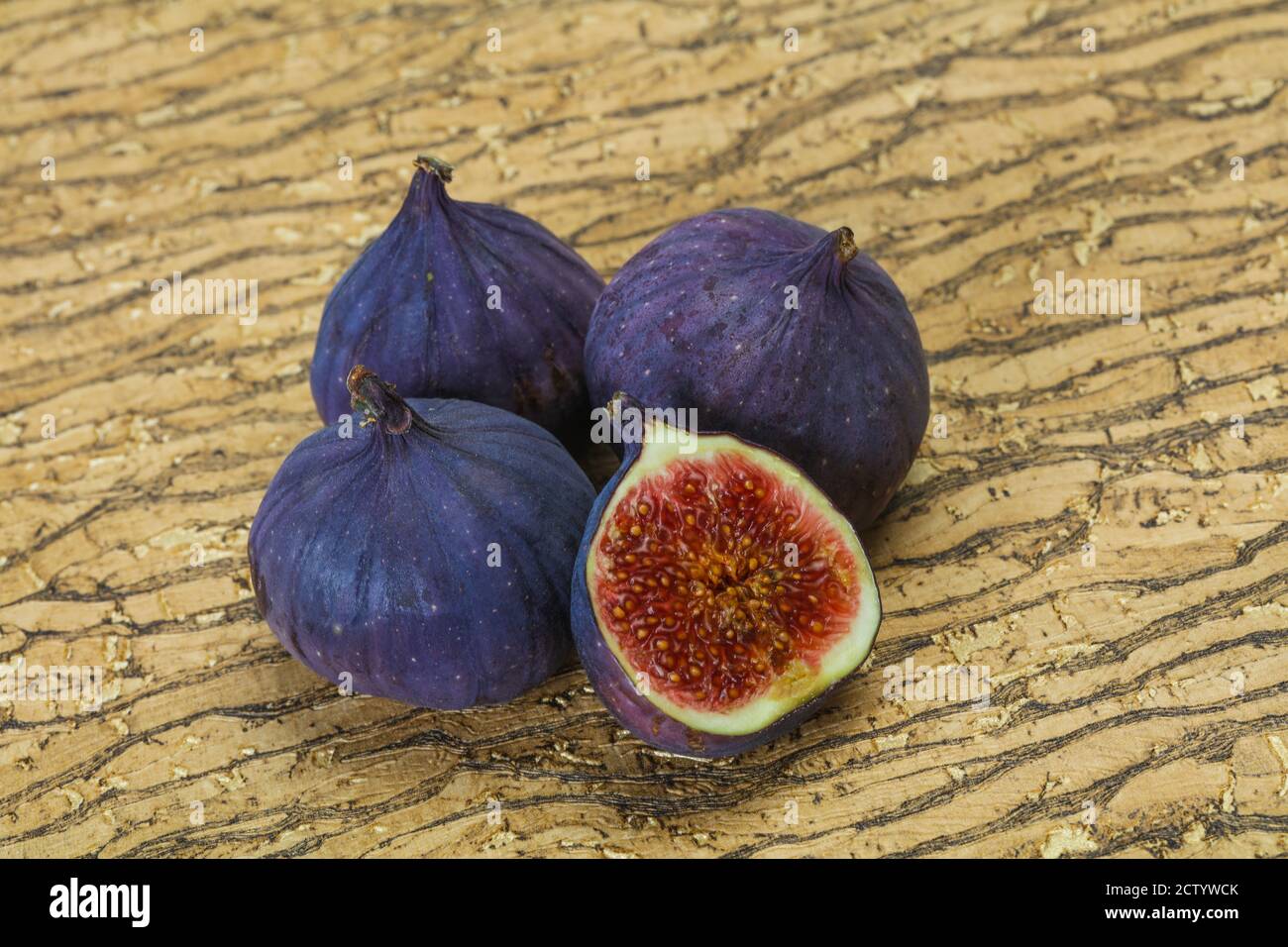Ripe sweet fresh sliced fig fruit Stock Photo - Alamy