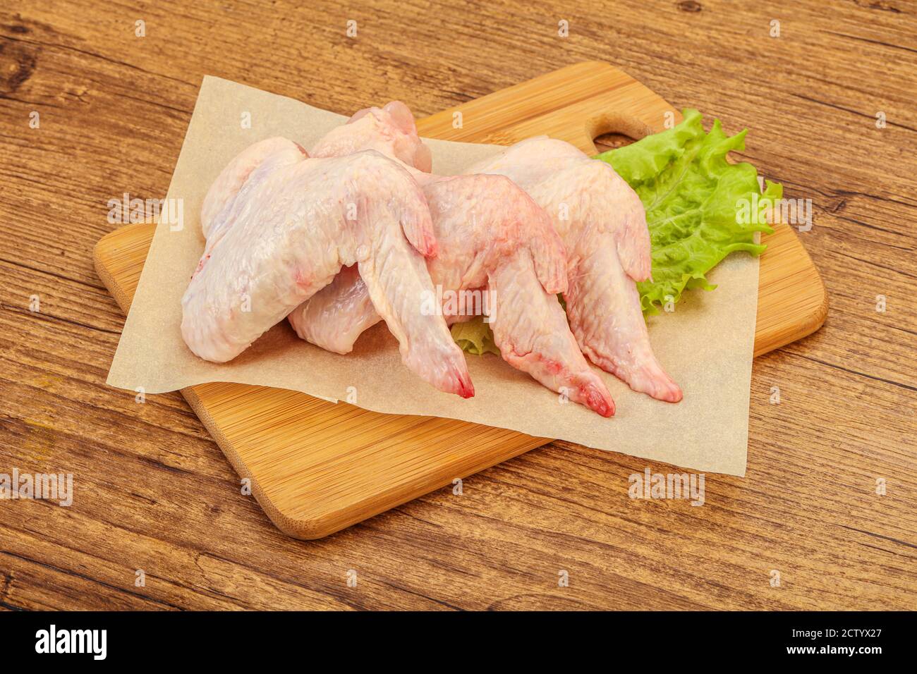 Raw chicken wings ready for cooking Stock Photo - Alamy