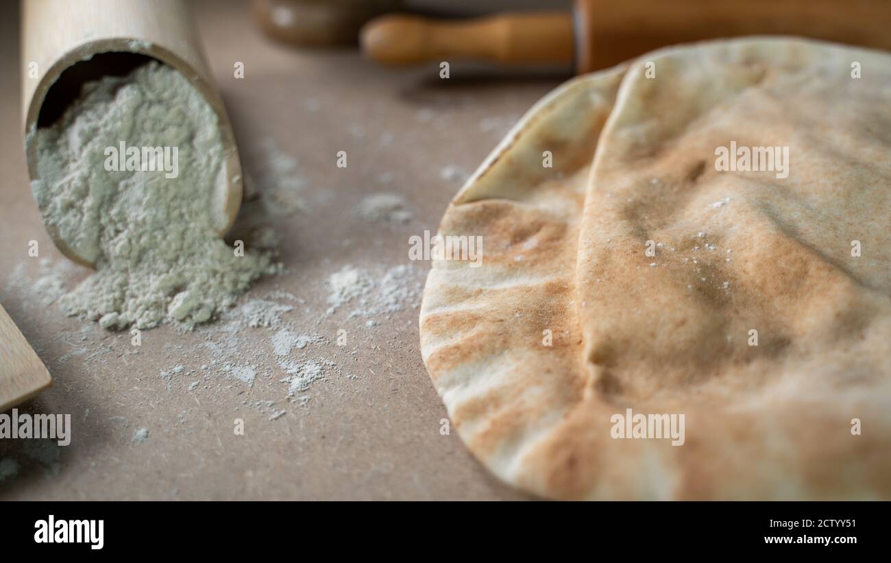 Arabic kuboos hi-res stock photography and images - Alamy