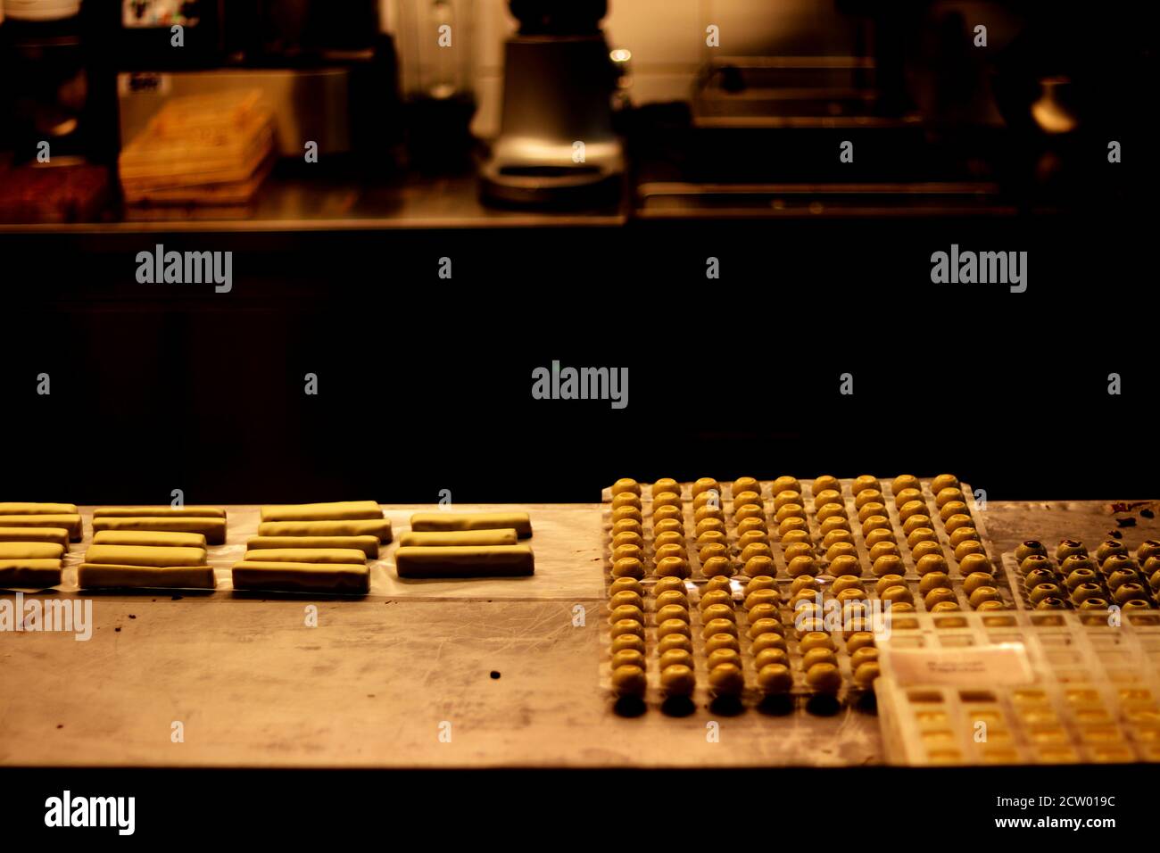 Production of chocolate inside the chocolate factory Stock Photo - Alamy