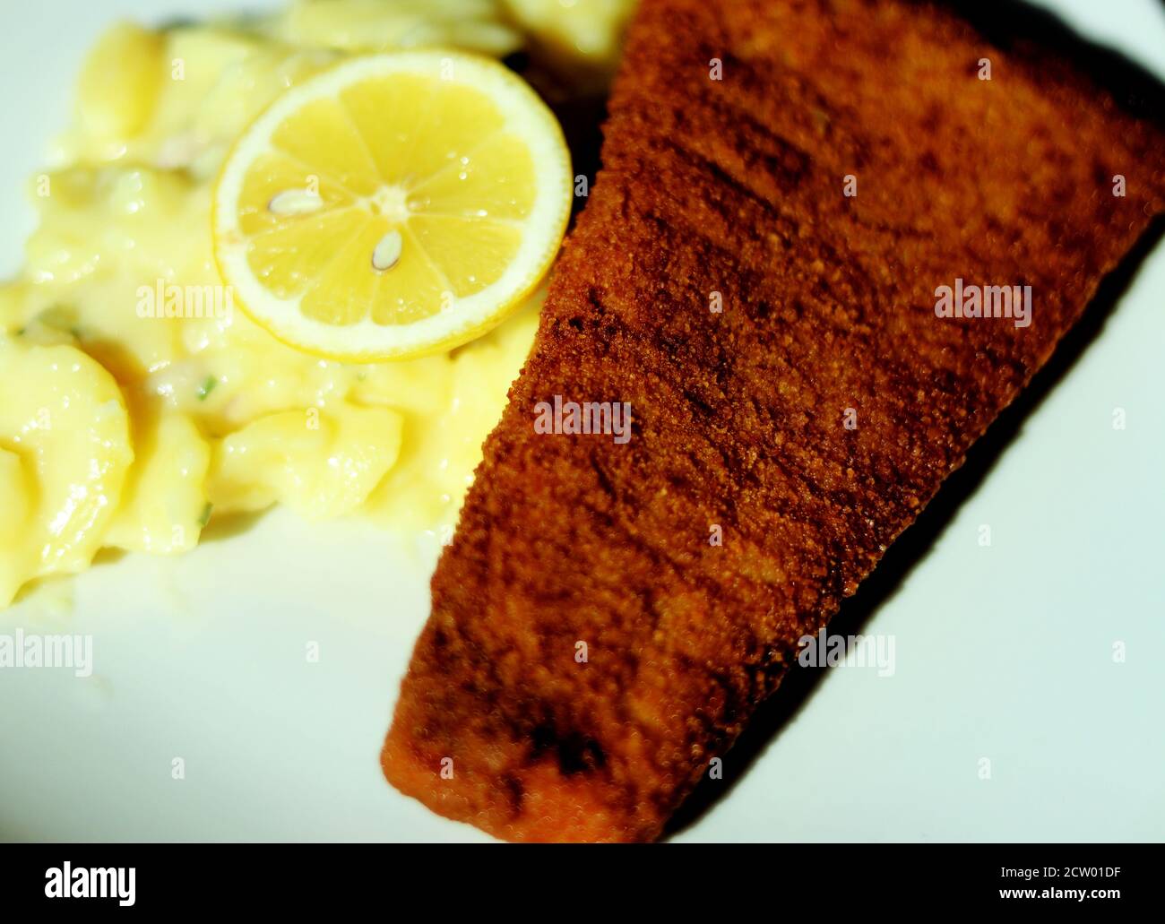 Cooked breaded fish fillet close hi-res stock photography and images ...