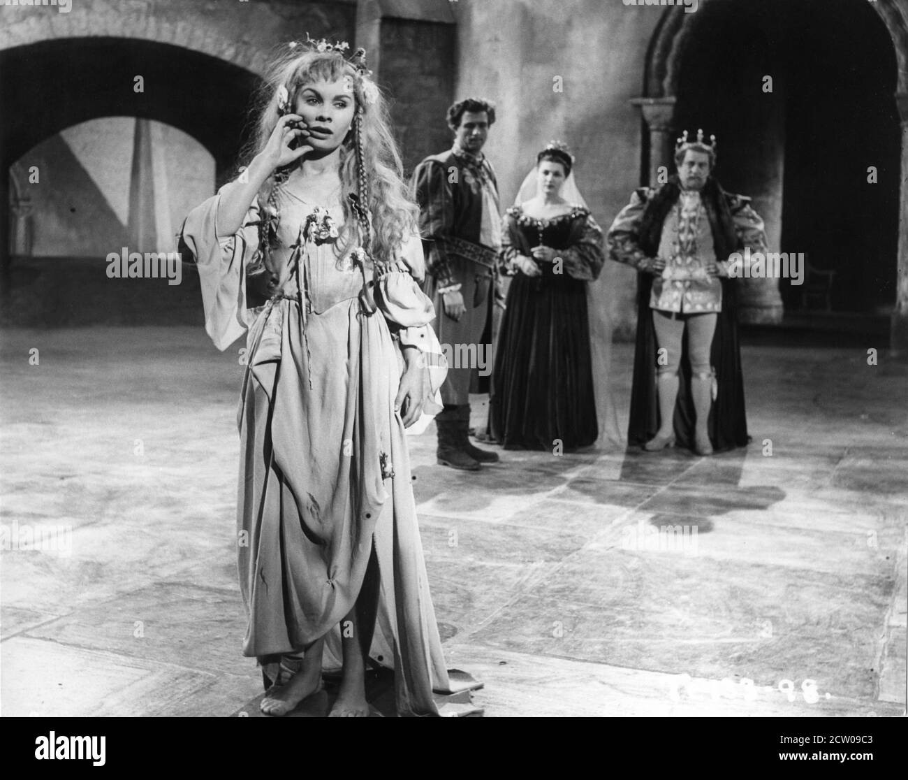 JEAN SIMMONS NORMAN WOOLAND EILEEN HERLIE and BASIL SYDNEY in the Mad ...