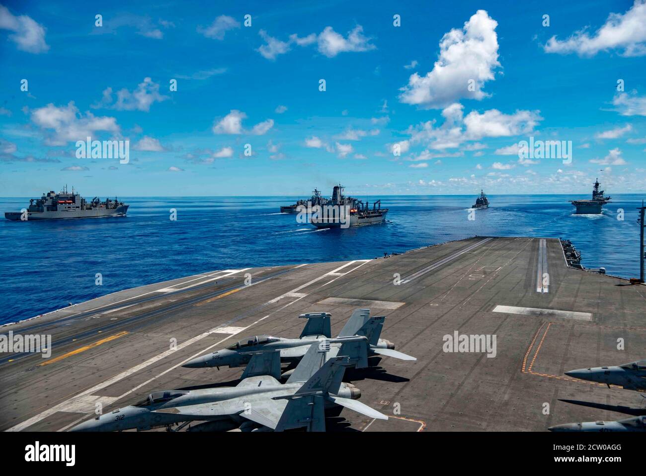 Usns sacagawea t ake hi-res stock photography and images - Alamy