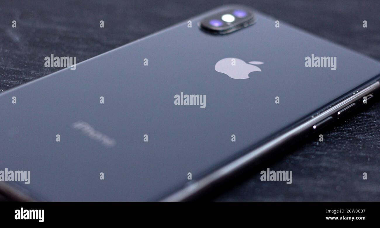 X logo design hi-res stock photography and images - Alamy