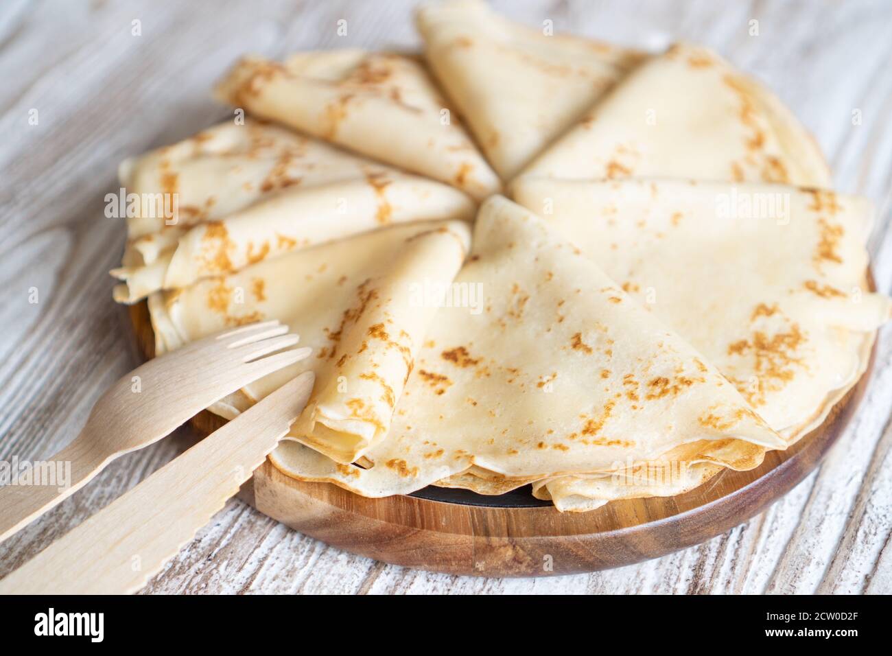 Simple triangle hi-res stock photography and images - Alamy