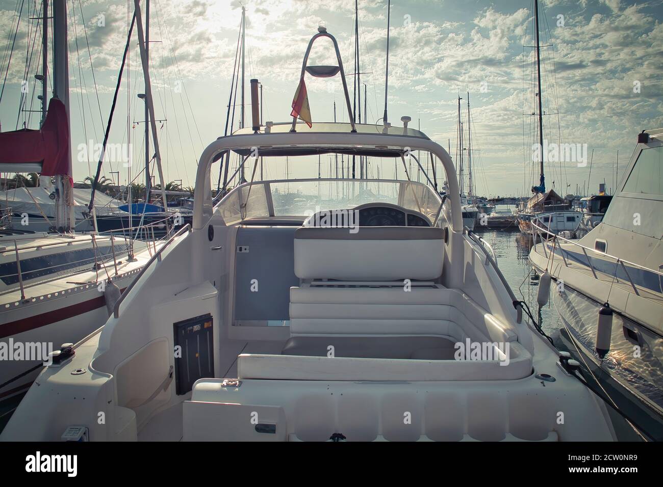 Valencia boating hi-res stock photography and images - Alamy