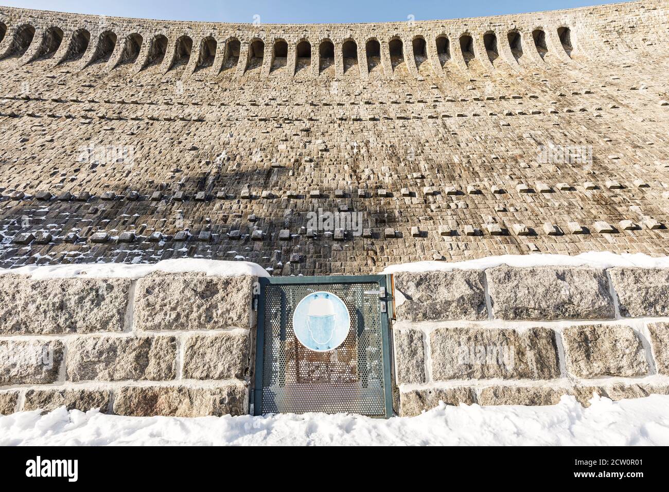Gate door frozen winter hi-res stock photography and images - Alamy