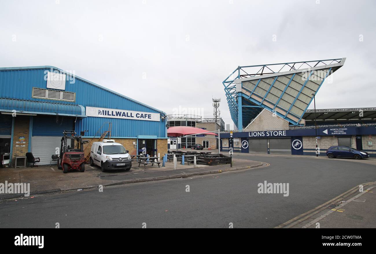 Empty den ground hi-res stock photography and images - Alamy