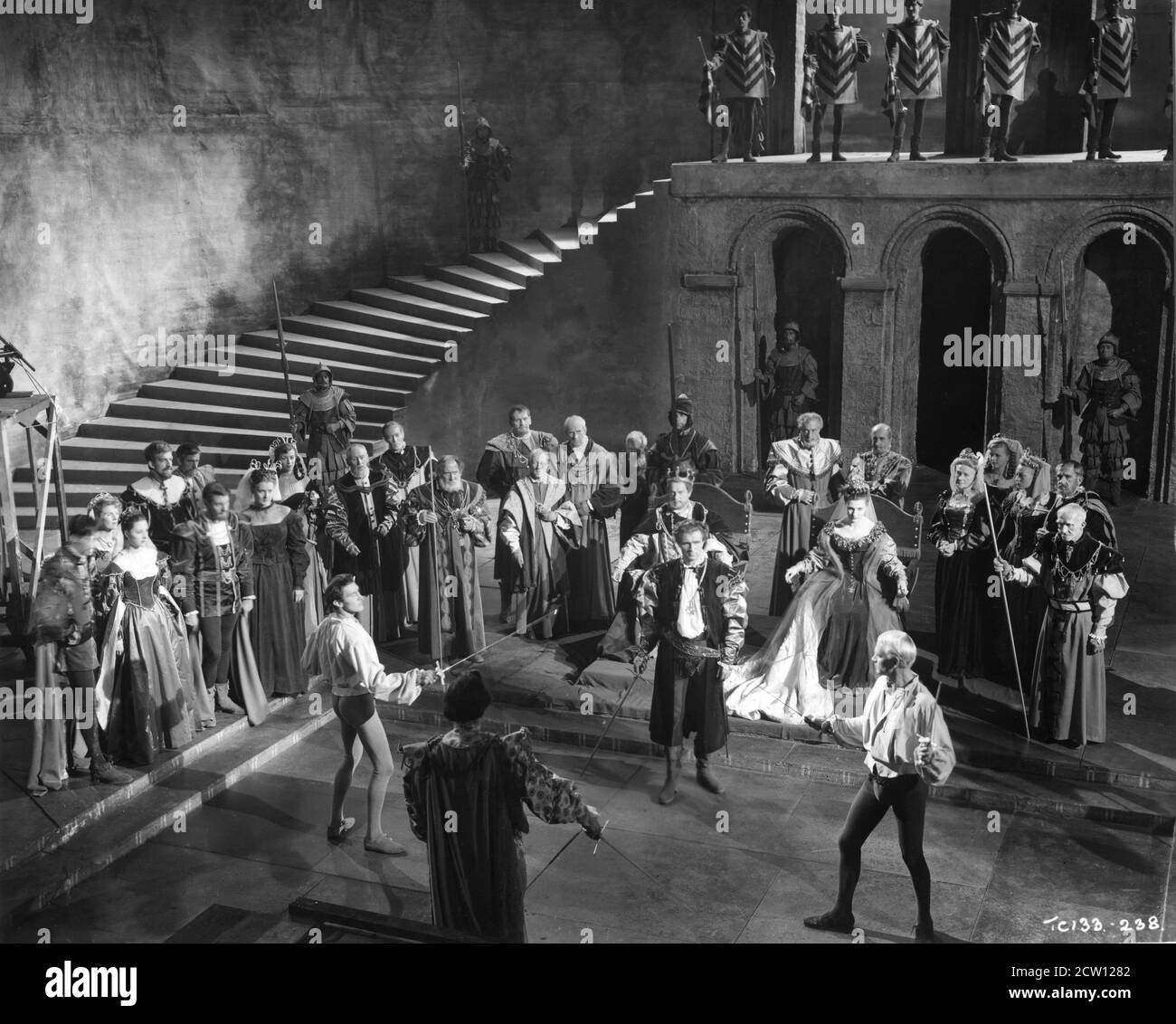 Hamlet 1948 eileen herlie hi-res stock photography and images - Alamy