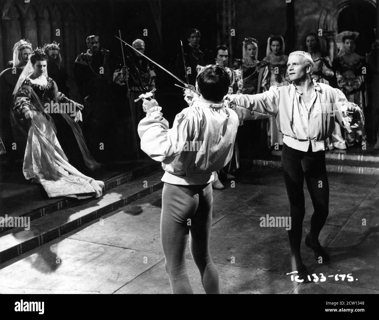 Hamlet (1948) eileen herlie hi-res stock photography and images - Alamy