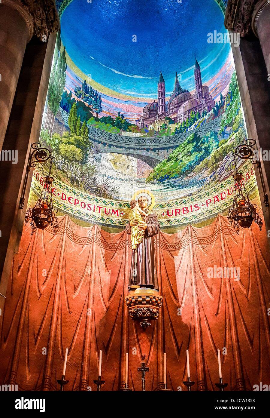Interior of the Sagrat Cor cathedral (Church Sacred Heart of Jesus ...