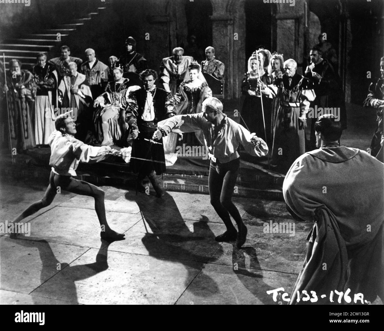 Hamlet (1948) eileen herlie hi-res stock photography and images - Alamy