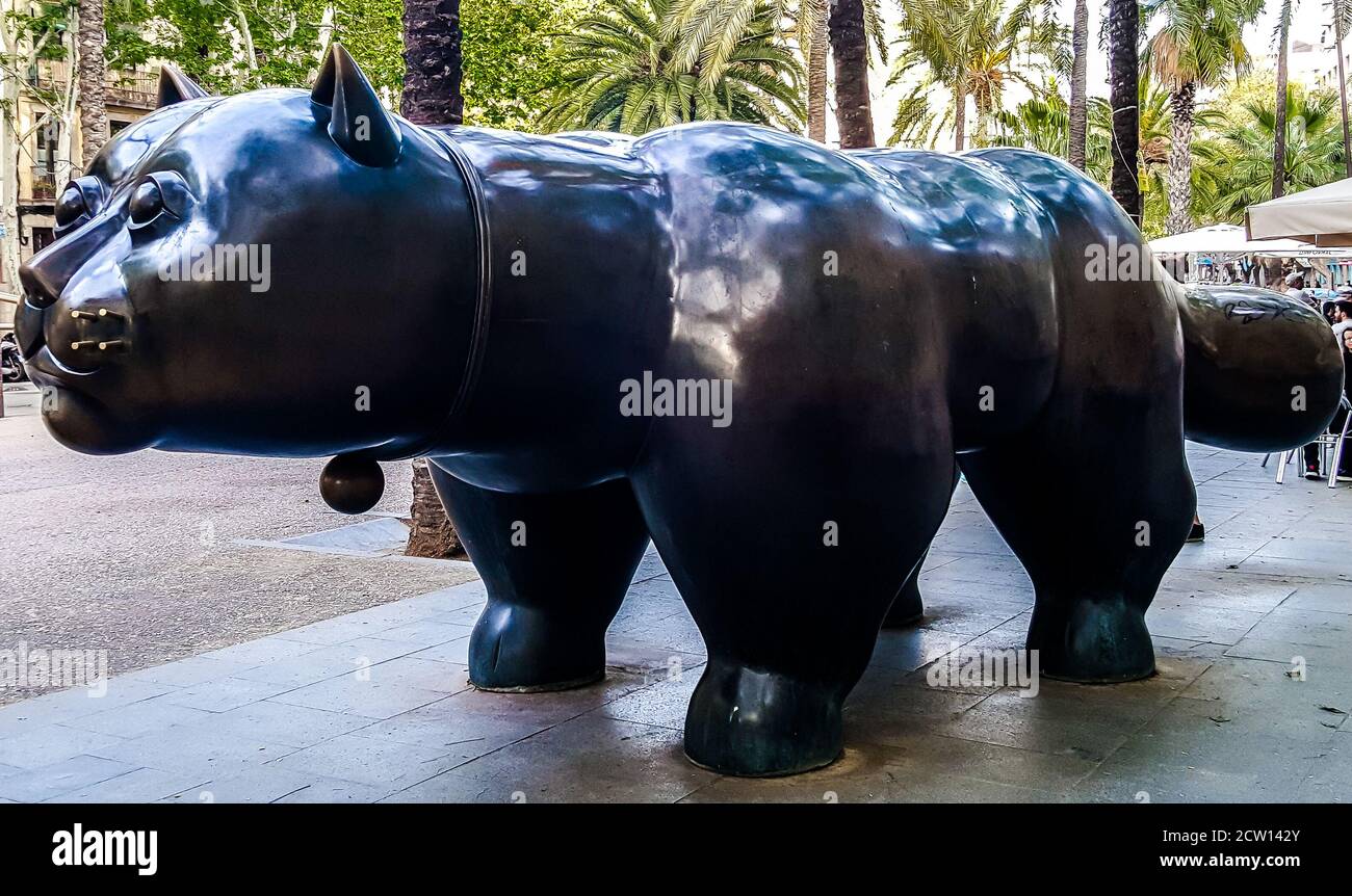 Animal the cat by fernando botero hi-res stock photography and images ...