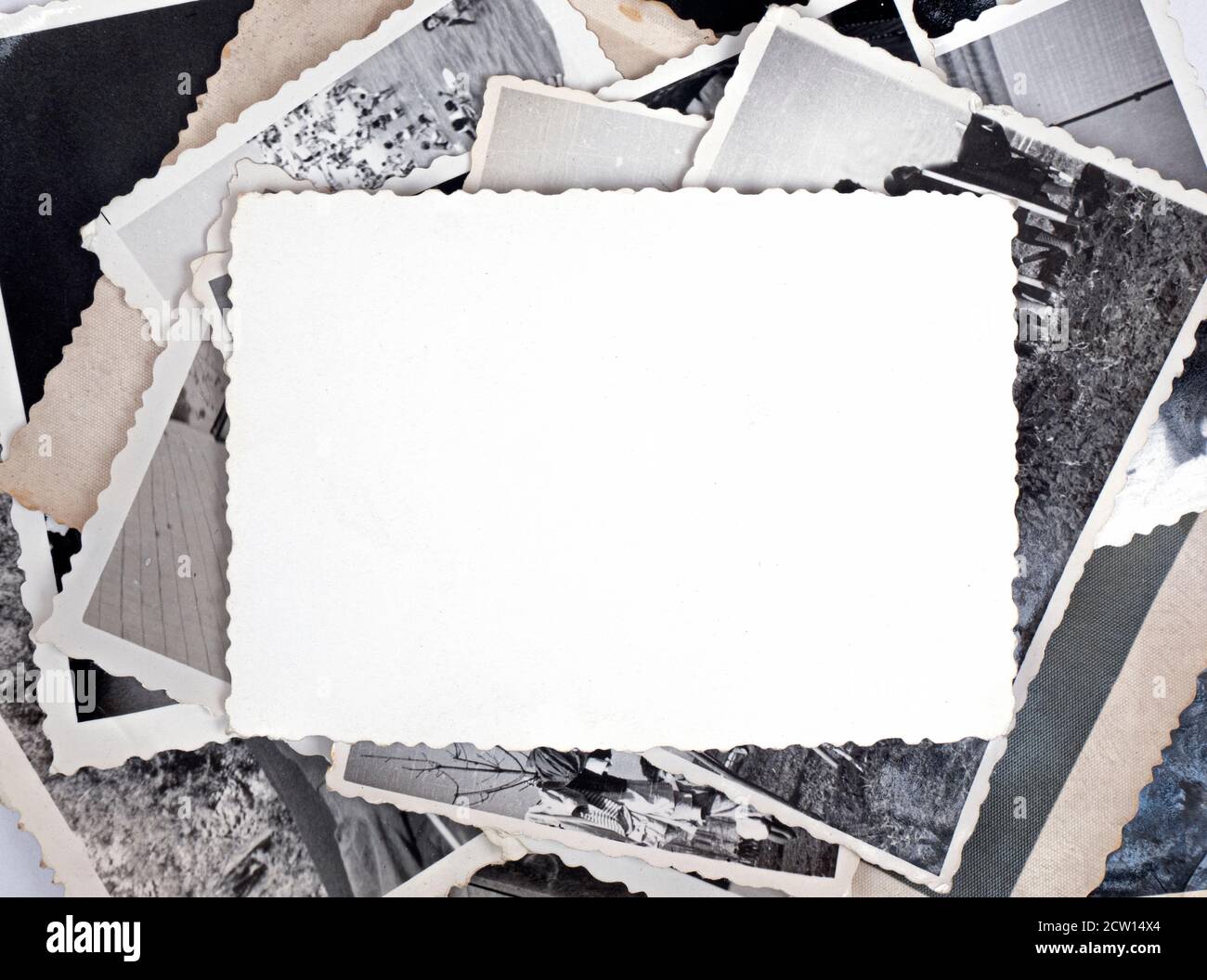 Stack of old photos vintage hi-res stock photography and images - Alamy