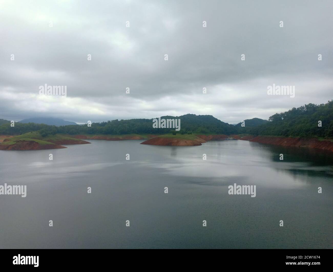 a view of kulamavu dam in kerala Stock Photo - Alamy