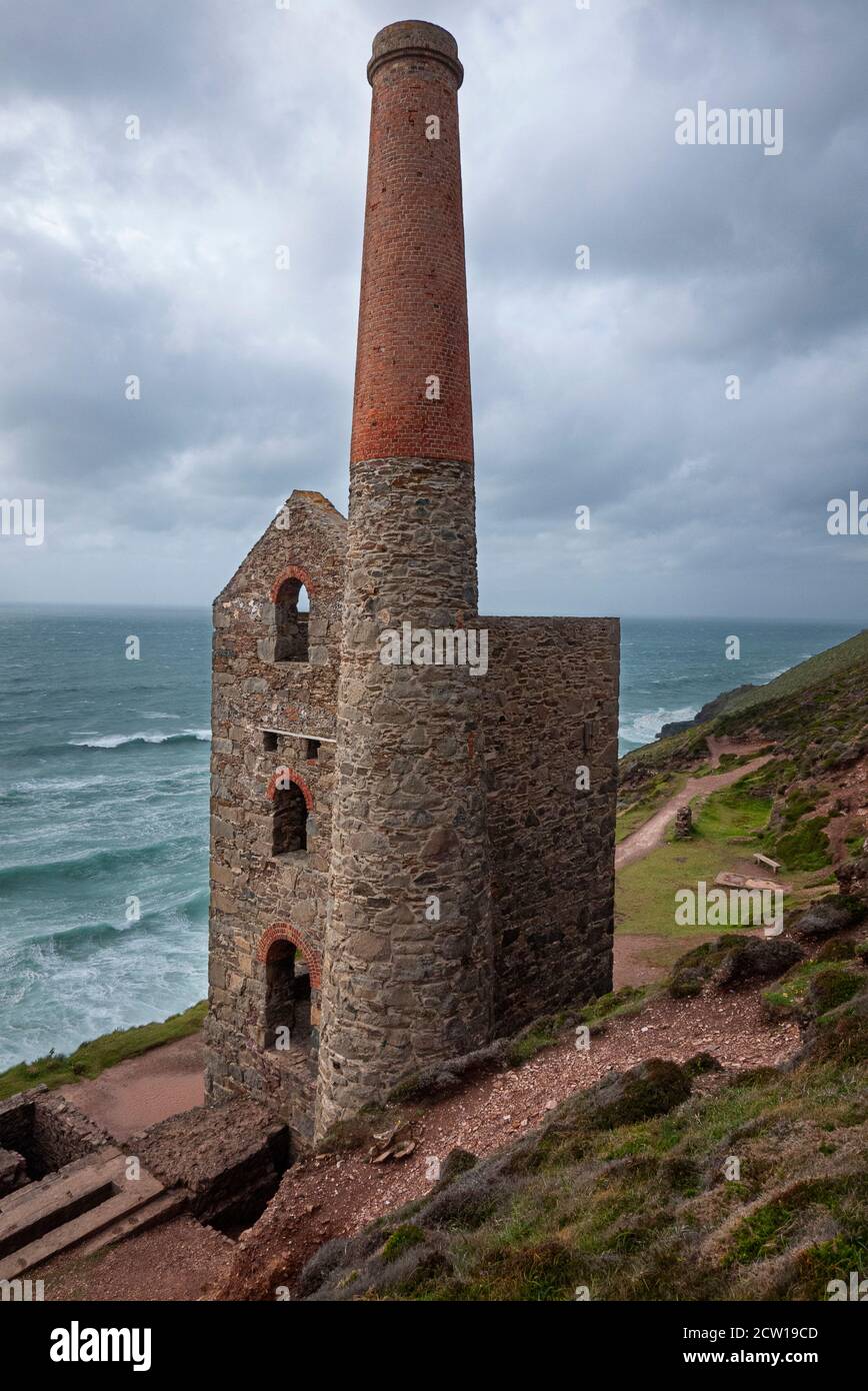 The ruins of Wheal Coates tin mine, St Agnes, Cornwall, England Stock ...