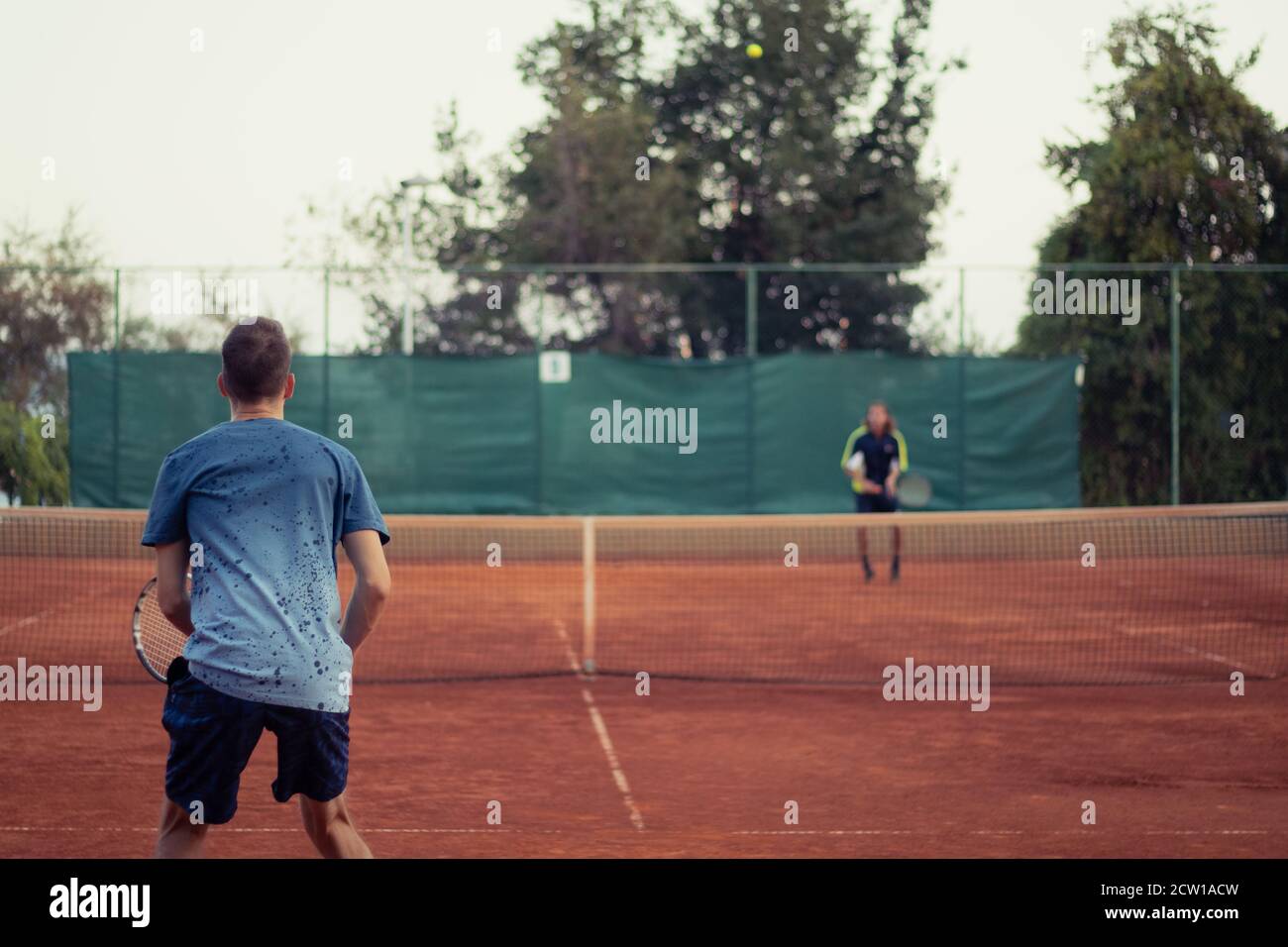 Tennis player from behind hi-res stock photography and images - Alamy