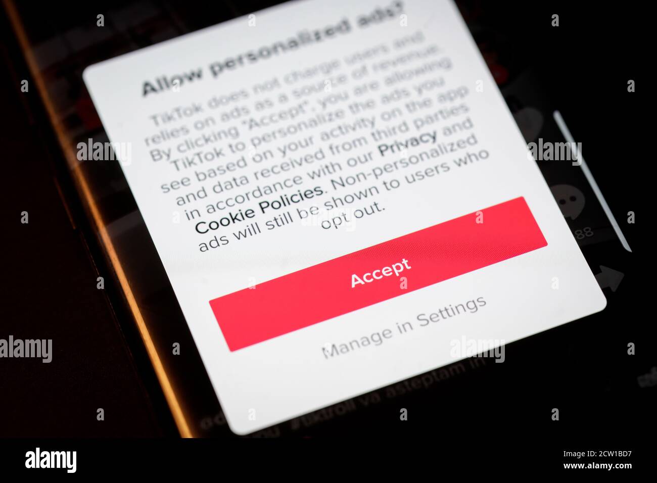Tik tok mobile device hi-res stock photography and images - Alamy