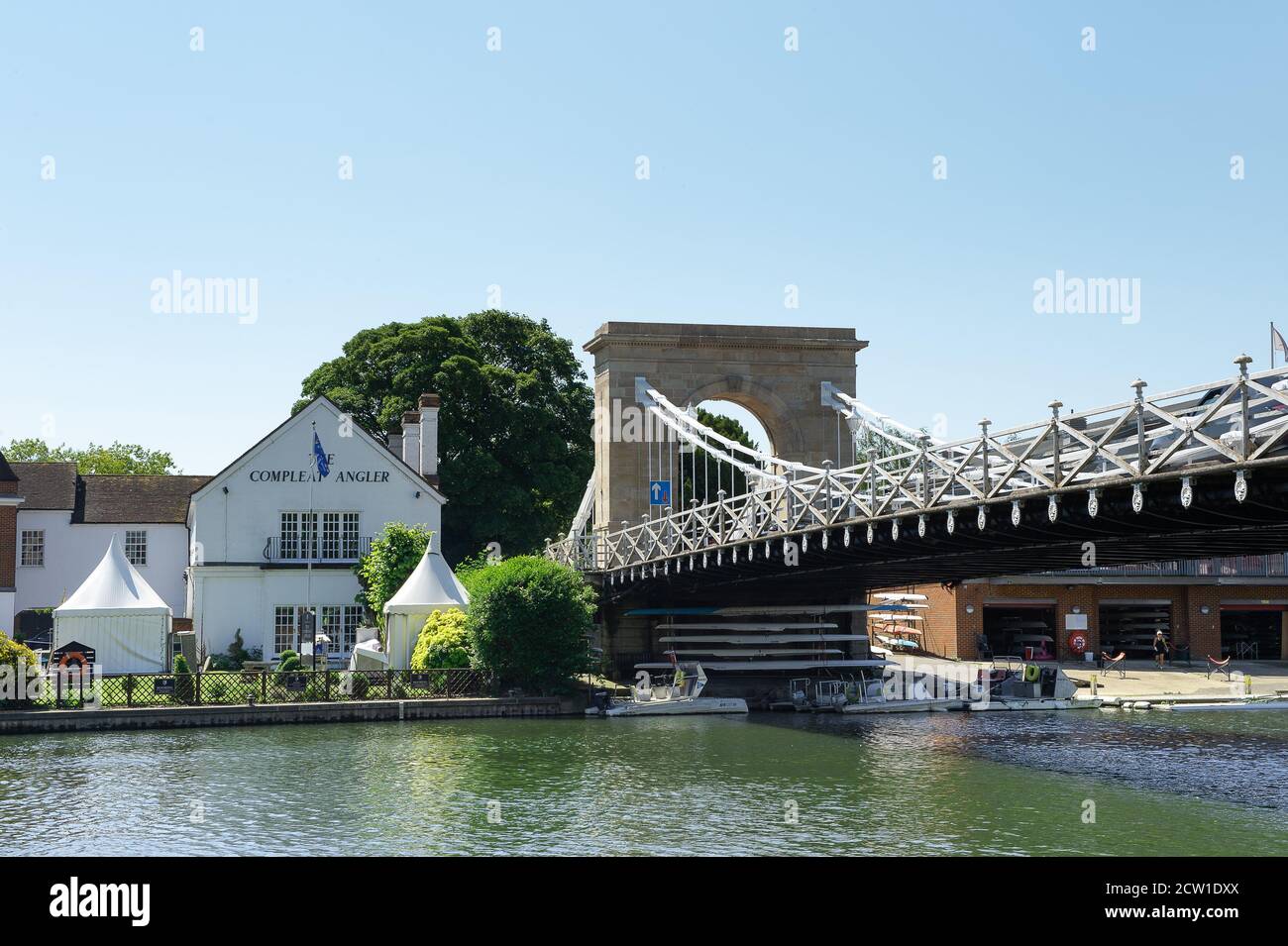Marlow, Buckinghamshire, UK. 25th June, 2020. The Compleat Angler and ...