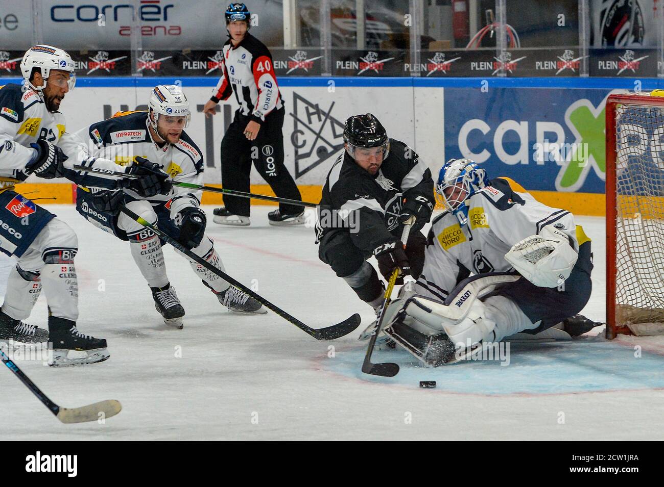 Luca fazzini lugano hockey hi-res stock photography and images - Alamy