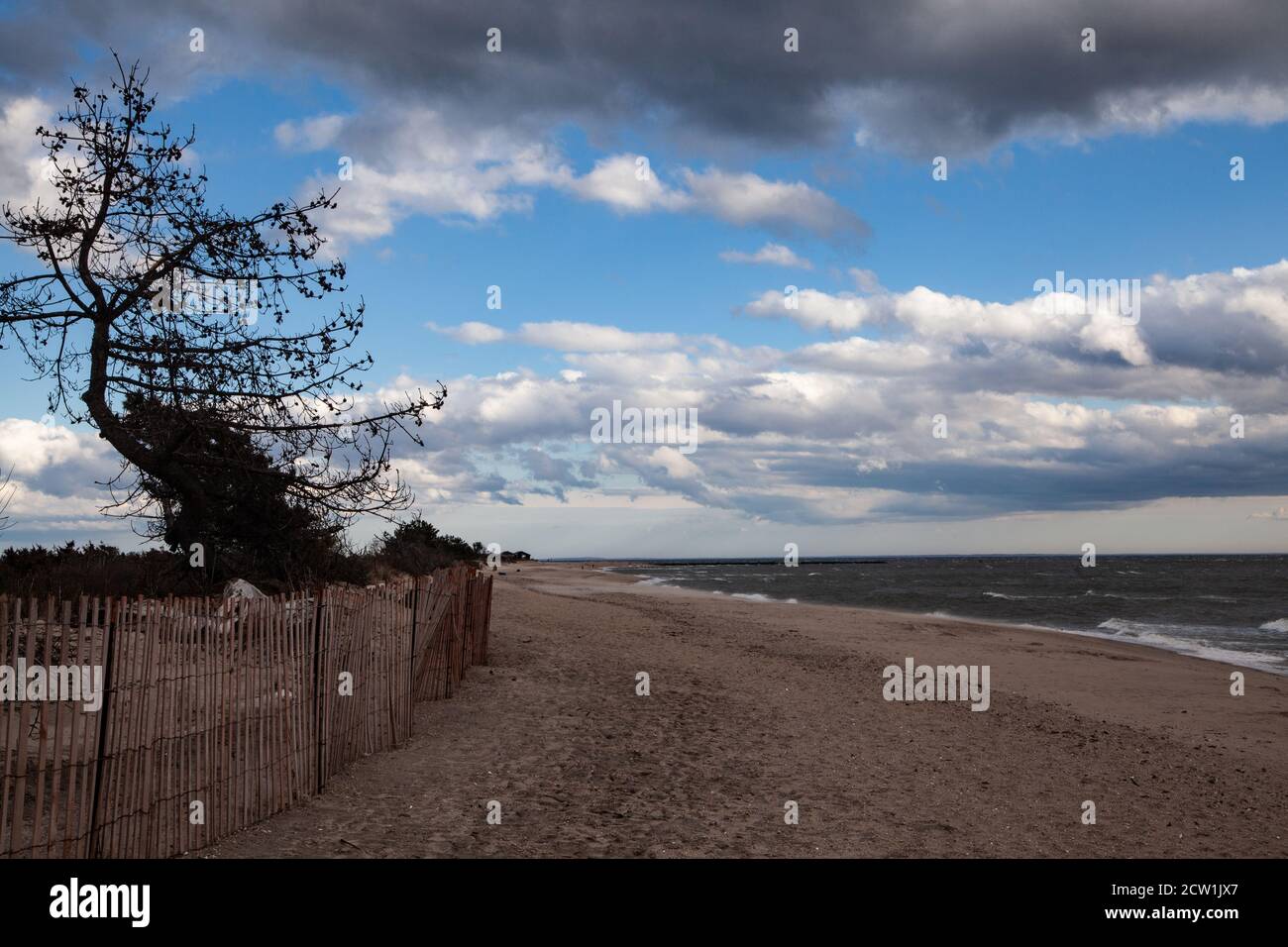 Gloomy ocean hi-res stock photography and images - Alamy