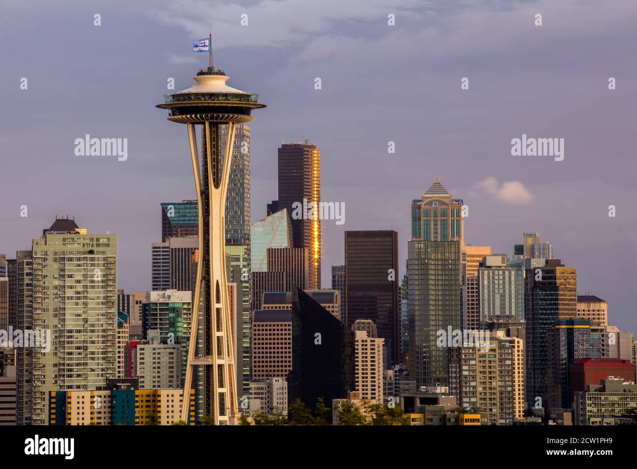 Seattle space needle dusk hi-res stock photography and images - Alamy
