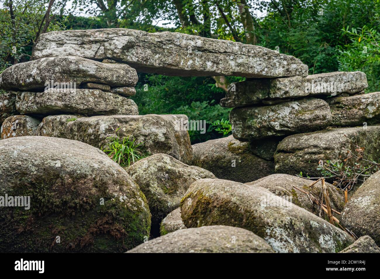 Medieval clapper bridge crossing hi-res stock photography and images ...