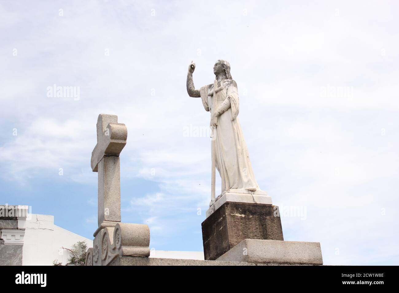 Statues in St. Louis Cemetery No. 1 New Orleans Stock Photo - Alamy