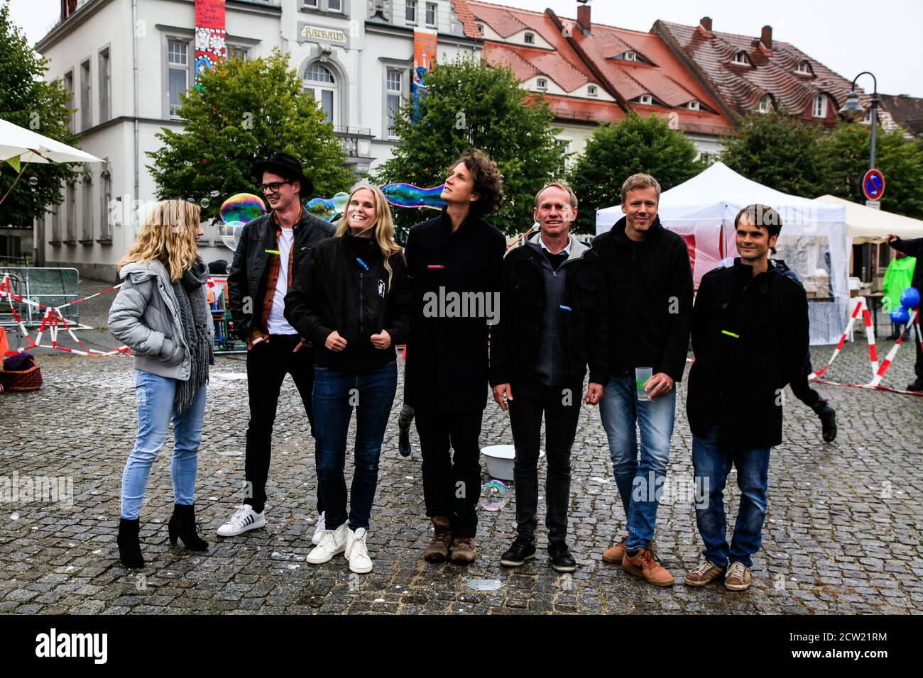 Clara Valerie,Johannes Schöne, Dota Kehr,Felix Meyer,Norbert Leisegang ...