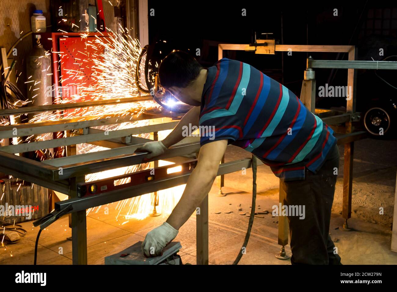 Plasma sheet metal cutting operator on a rack Stock Photo - Alamy
