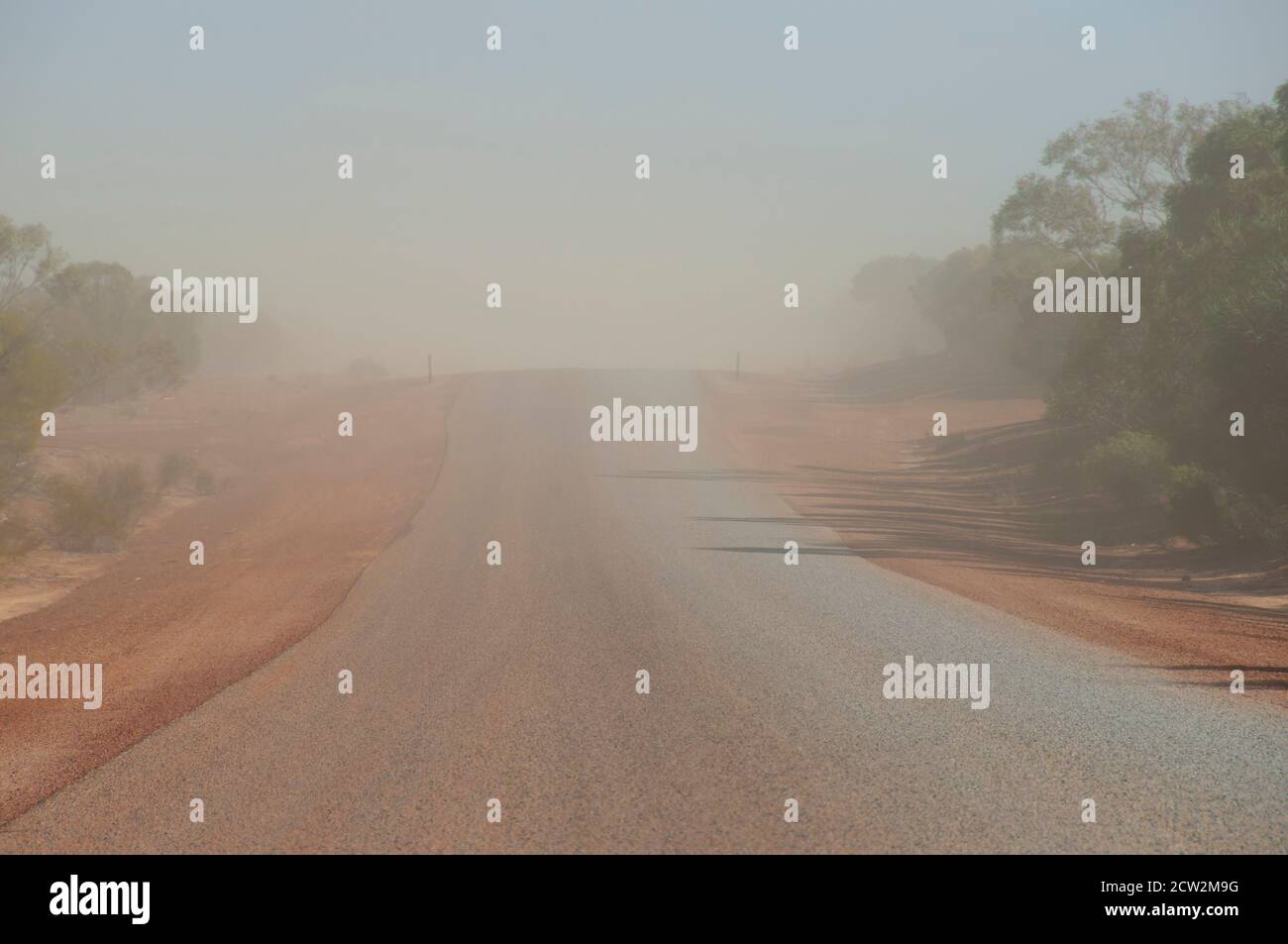 Australia outback road dust hi-res stock photography and images - Alamy