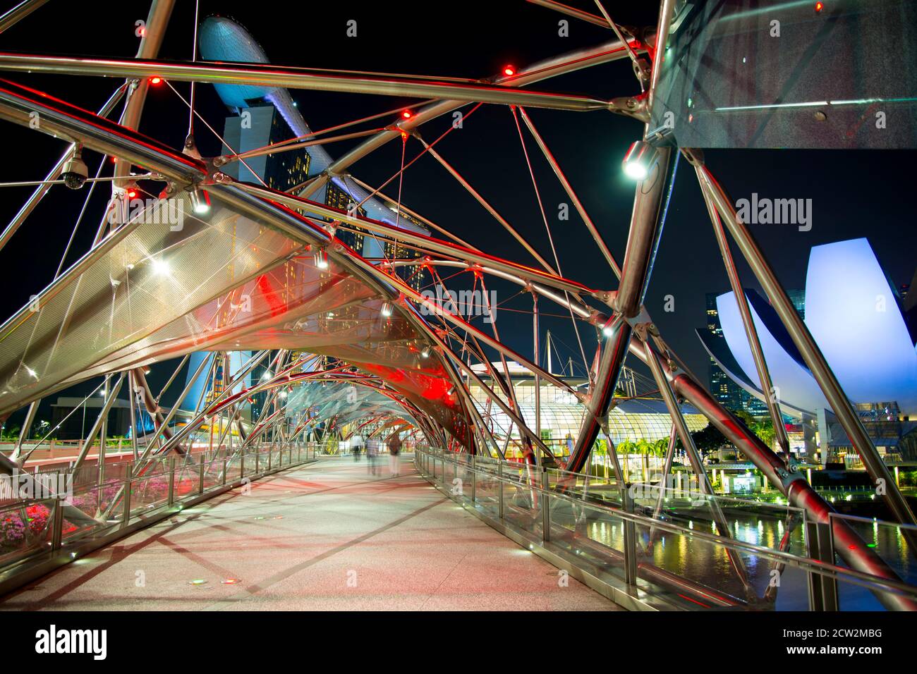 The Helix Bridge - Singapore Stock Photo - Alamy