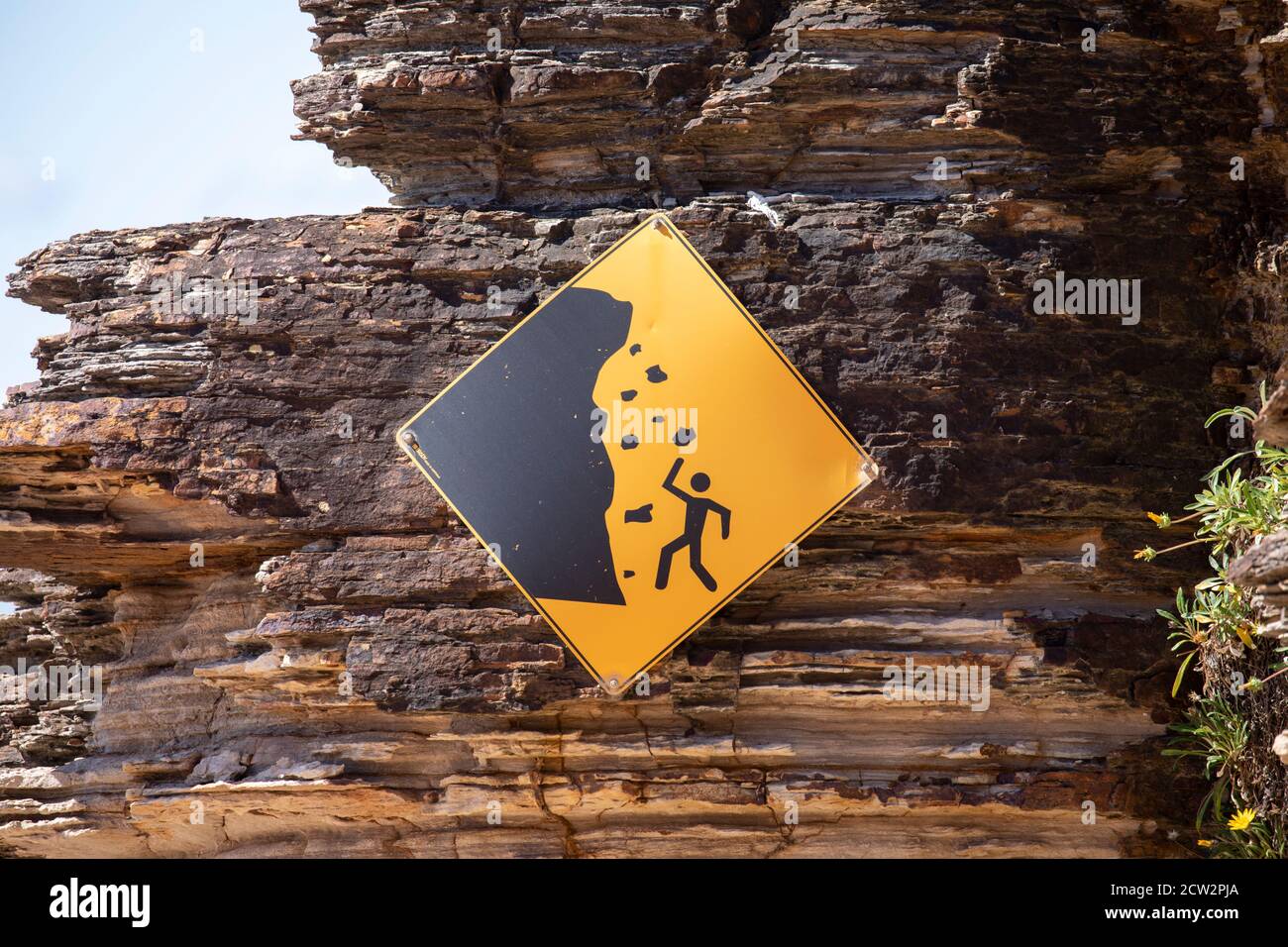 Caution falling rocks hi-res stock photography and images - Alamy