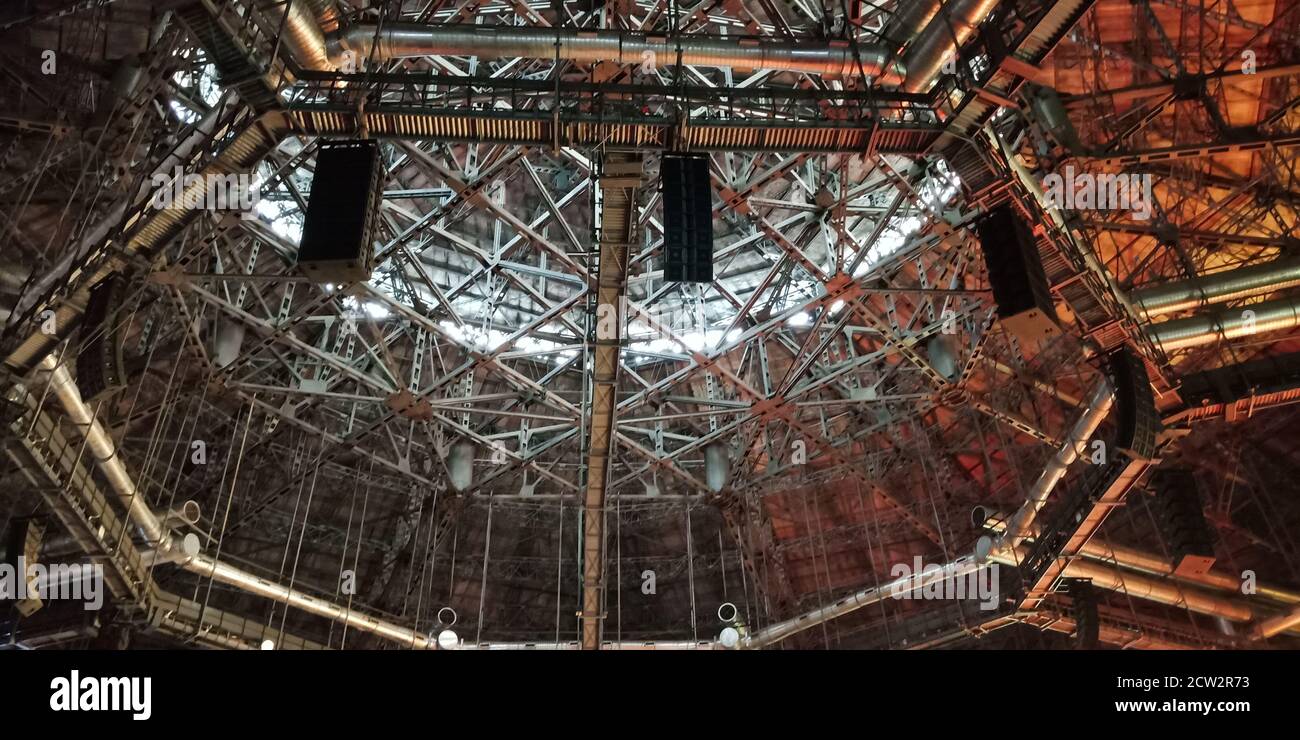 CITY DELHI, INDIA - JANUARY 25, 2020: Indian people crowd for company ...