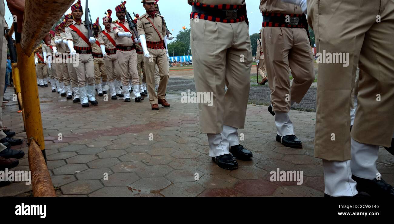 Police officers salute flag hi-res stock photography and images - Alamy
