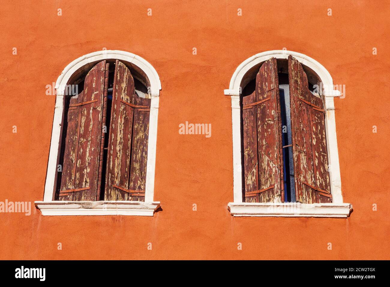 Details of windows in Venice, Italy Stock Photo - Alamy