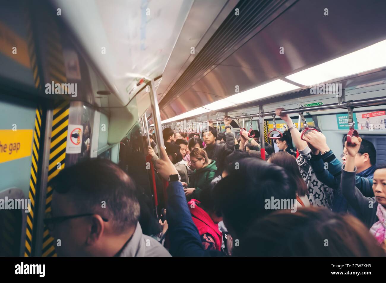 Inside hong kong mtr station hi-res stock photography and images - Alamy