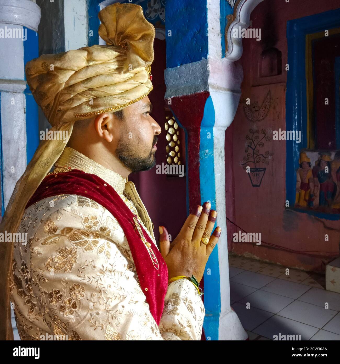DISTRICT KATNI, INDIA - MAY 23, 2020: Indian groom praying on hindu ...