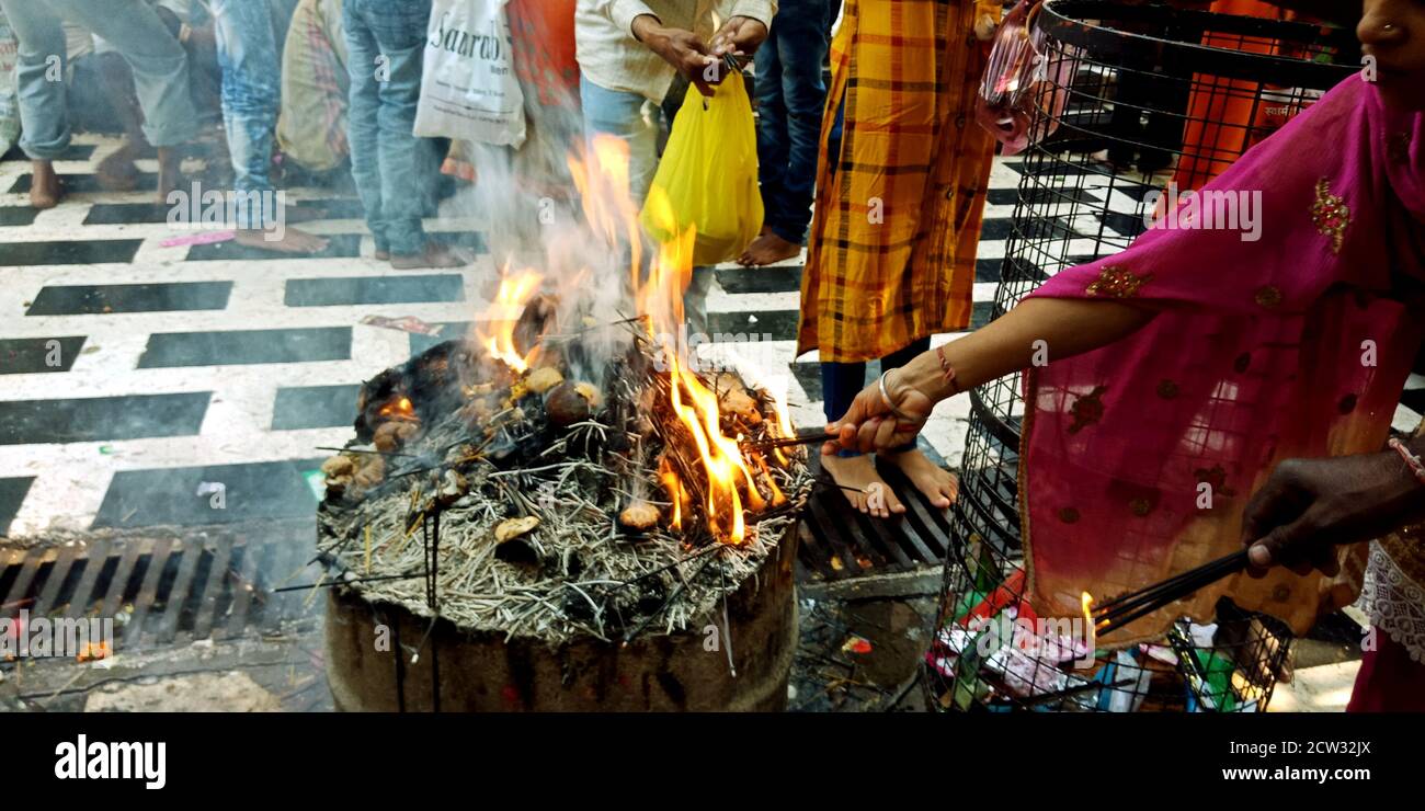 Havan kund hi-res stock photography and images - Alamy