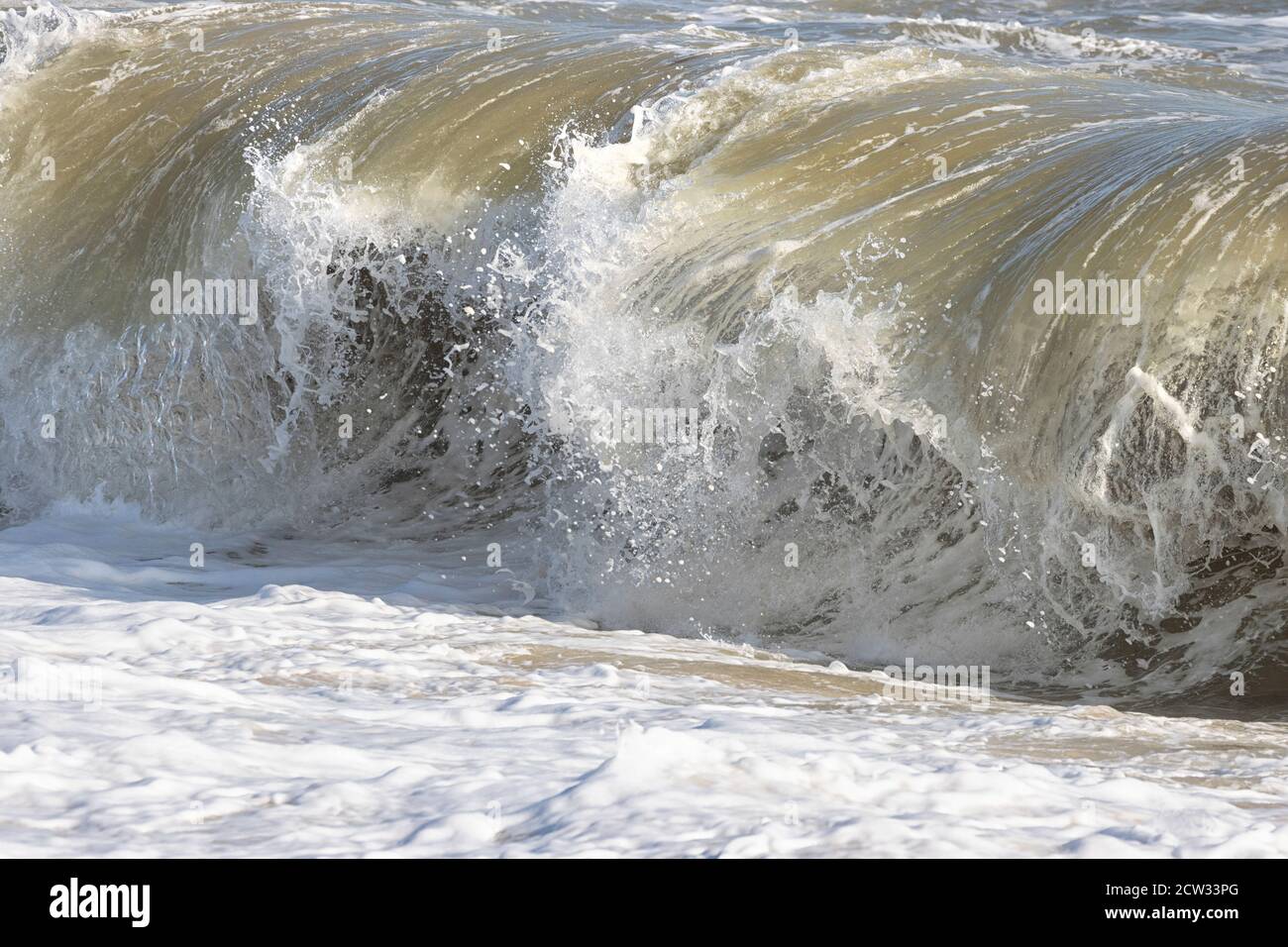 Spring tide waves uk hi-res stock photography and images - Alamy