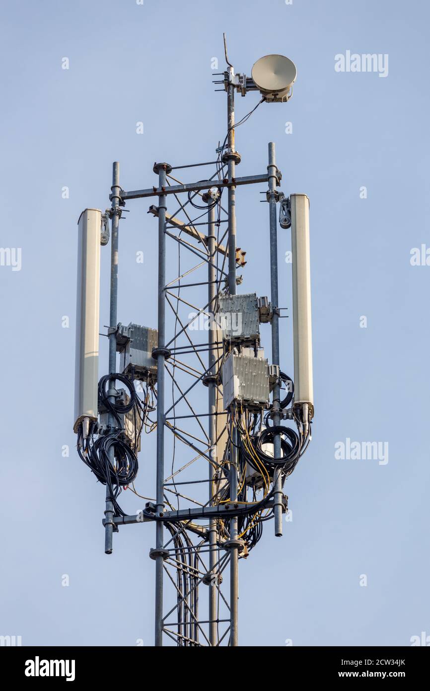 Microwave transmitters hi-res stock photography and images - Alamy