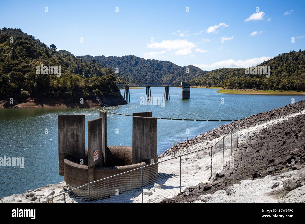 Wairoa Reservoir, Hunua Ranges, New Zealand on a spring day Stock Photo ...