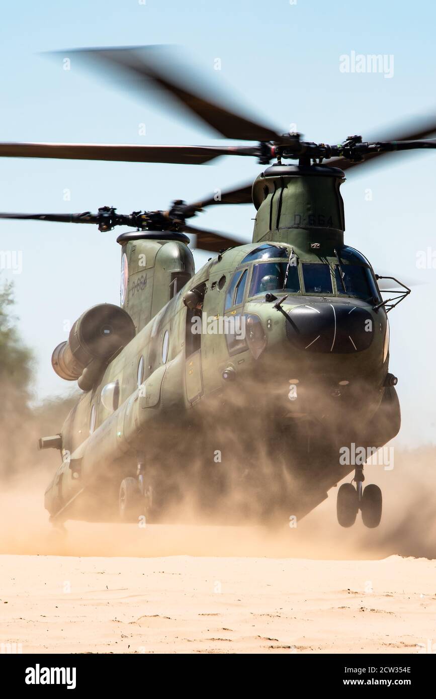 Boeing ch 47 chinook cockpit hi-res stock photography and images - Alamy
