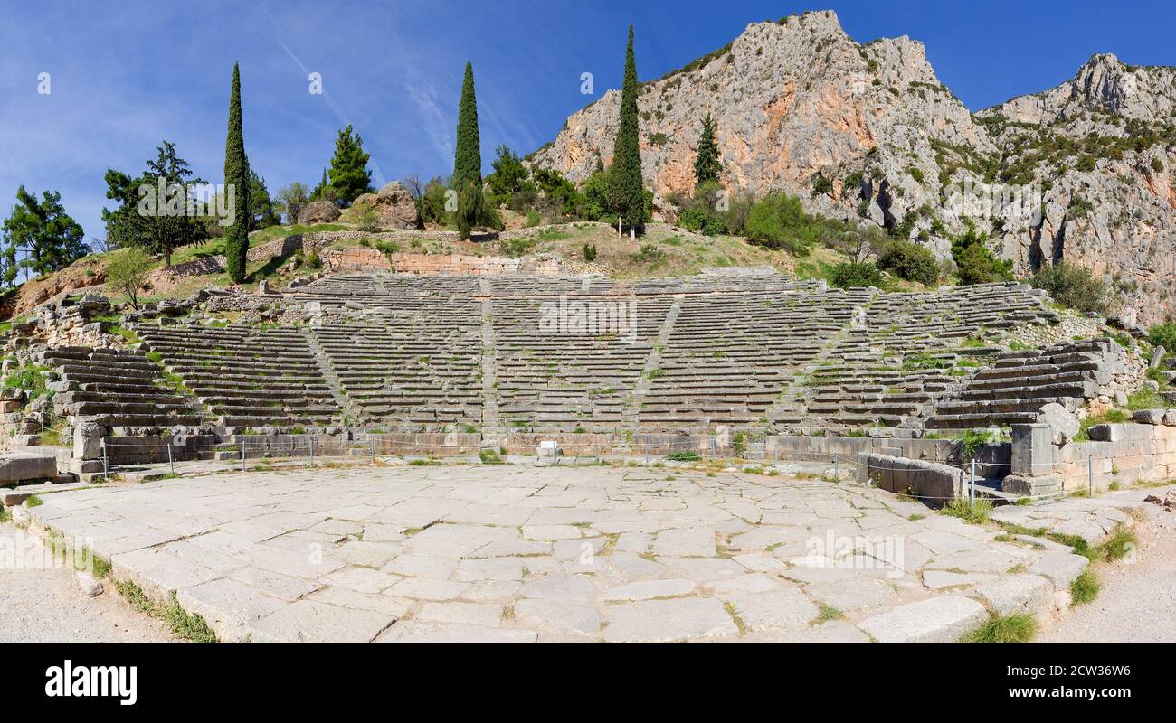 Delphi greece panorama hi-res stock photography and images - Alamy