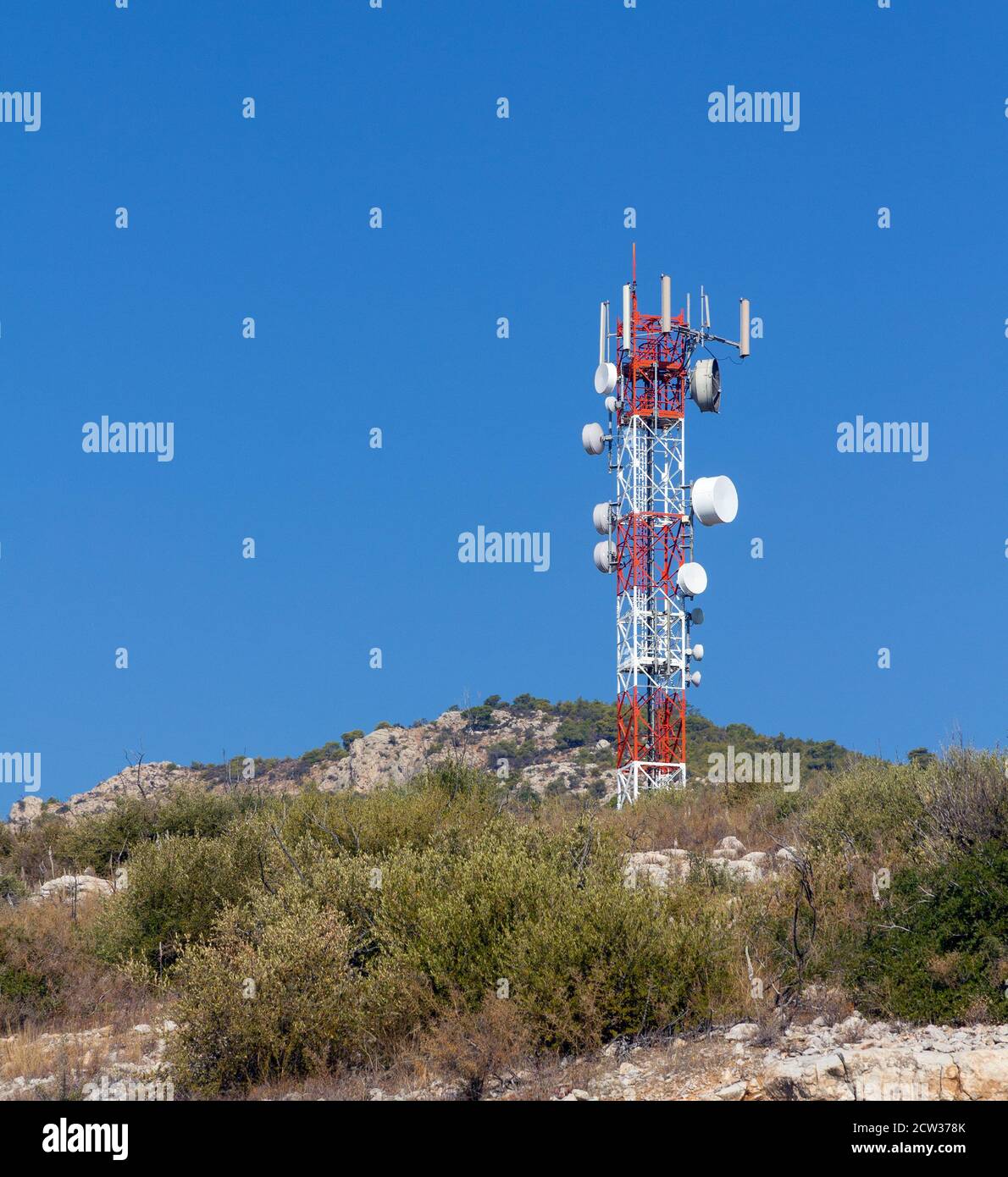 Aerial 3g 4g cell tower hi-res stock photography and images - Alamy